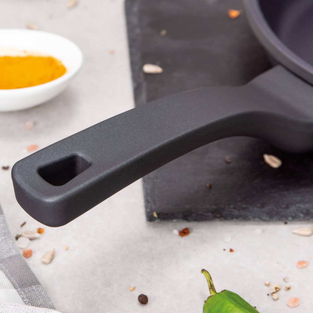 Sartén de 28 cm reforzada con titanio | 3 Claveles Dark Collection